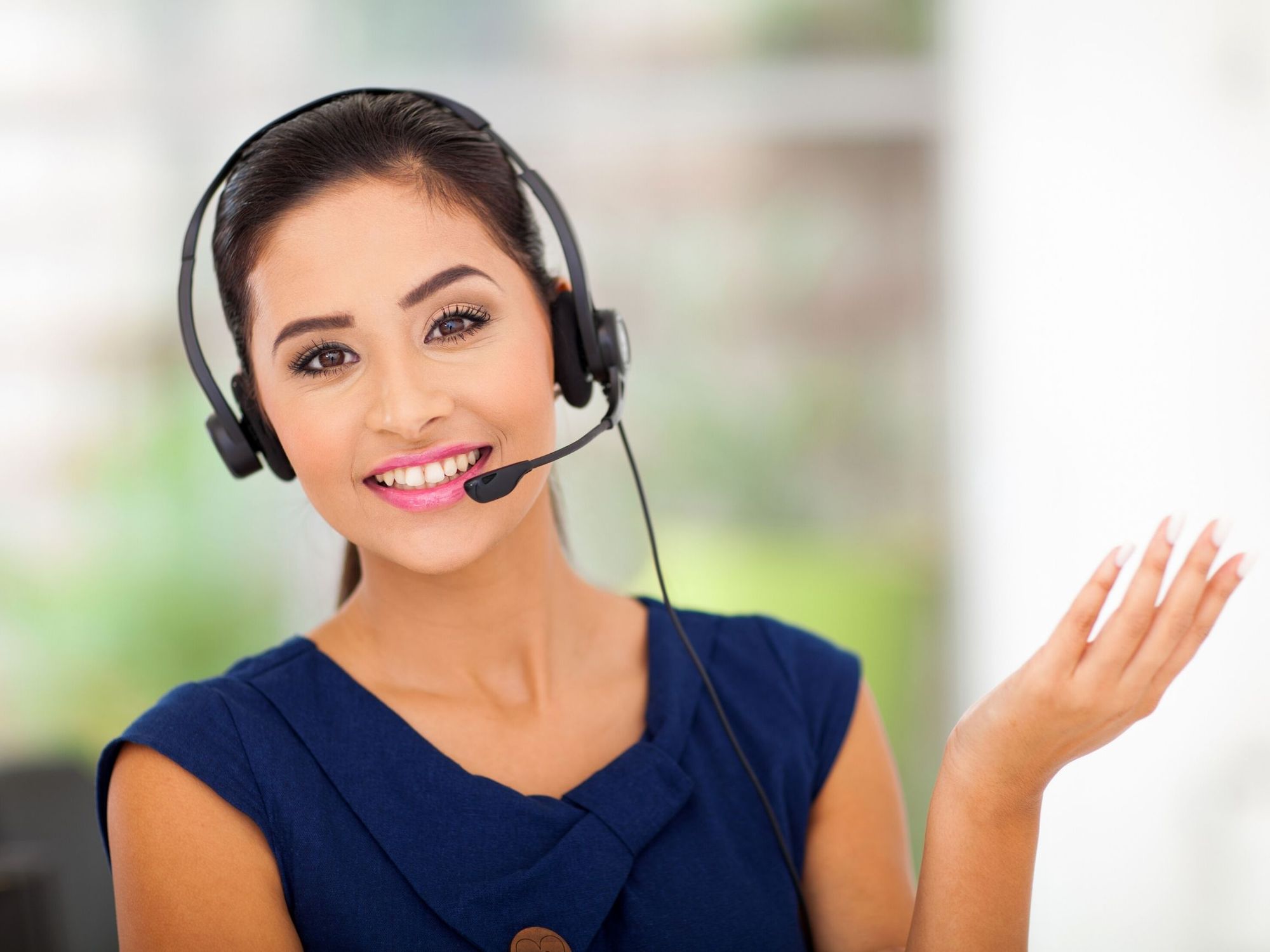 Service Desk Vs Help Desk What Is A Service Desk And How Is It 